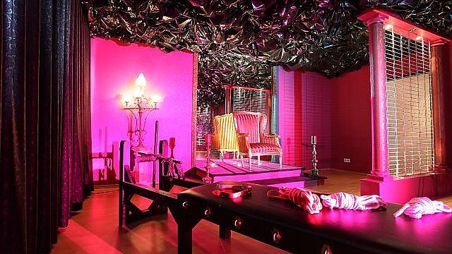 Die bizarre Klinik im SM-Studio Stuttgart